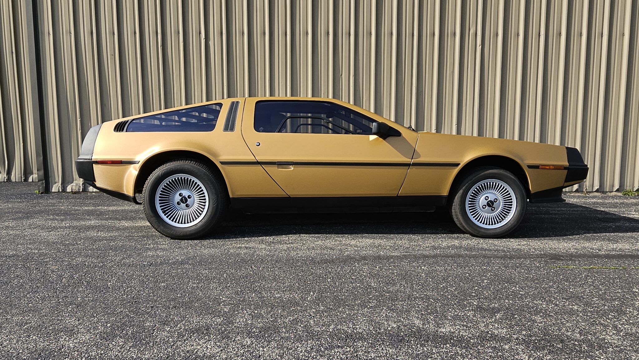 DeLorean Home - DeLorean Midwest